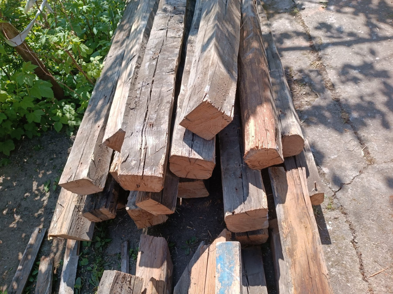 Stara tesana hrastova gradja - Trupci i rezana građa - OLX.ba