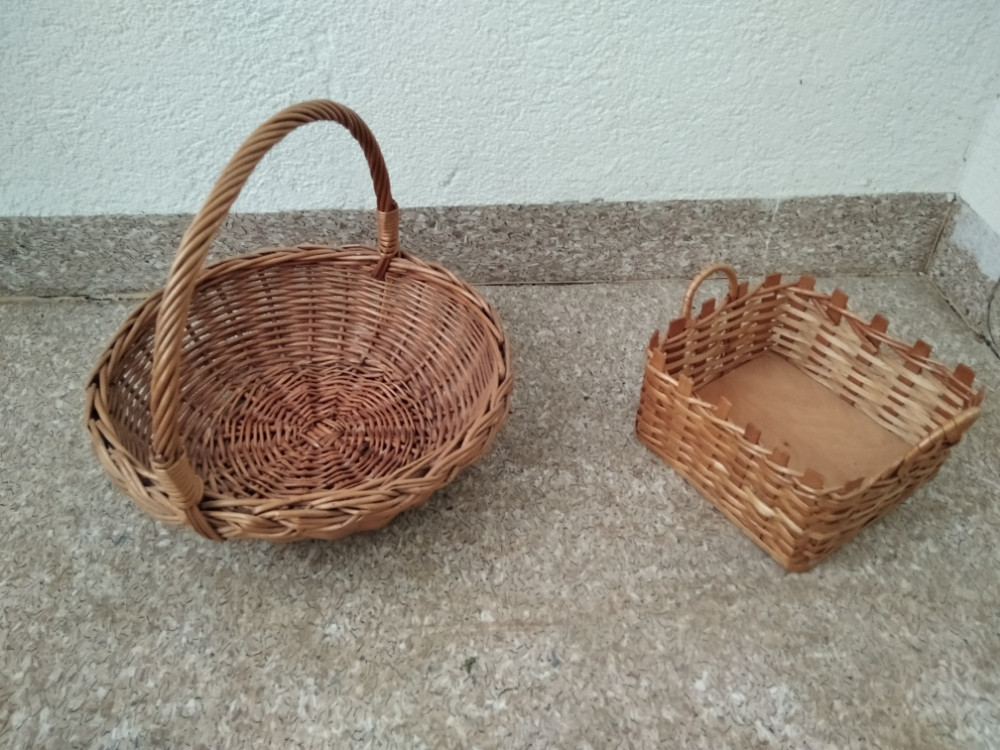 Pletene korpice dimenzije u dodatnom opisu - Antik predmeti, pribor i oprema - OLX.ba