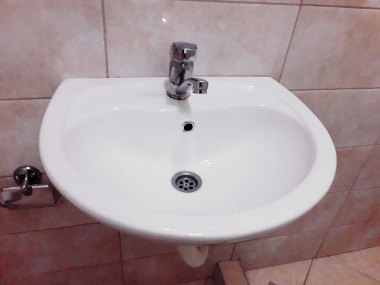 Lavabo za kupatilo - Umivaonici/Lavaboi - OLX.ba