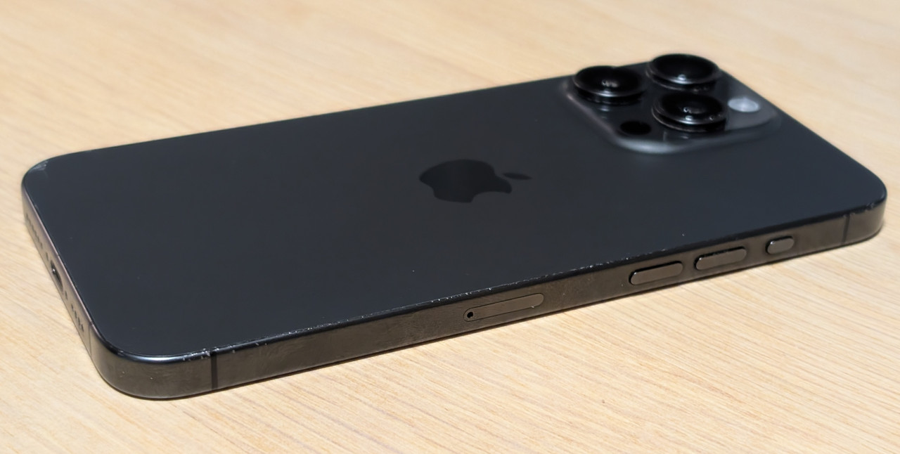 Apple Iphone 15 Pro Max, crni, 256 GB - Mobiteli - OLX.ba