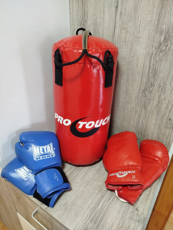 Vreca za boks i rukavice tež.10 kg - Vreće za boks - OLX.ba
