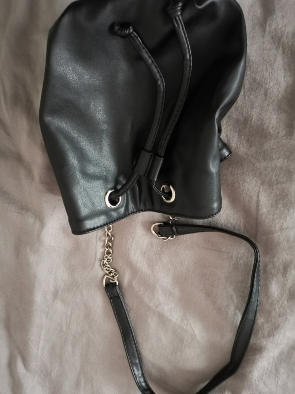 Zenska torbica - Torbe i ruksaci za žene - OLX.ba