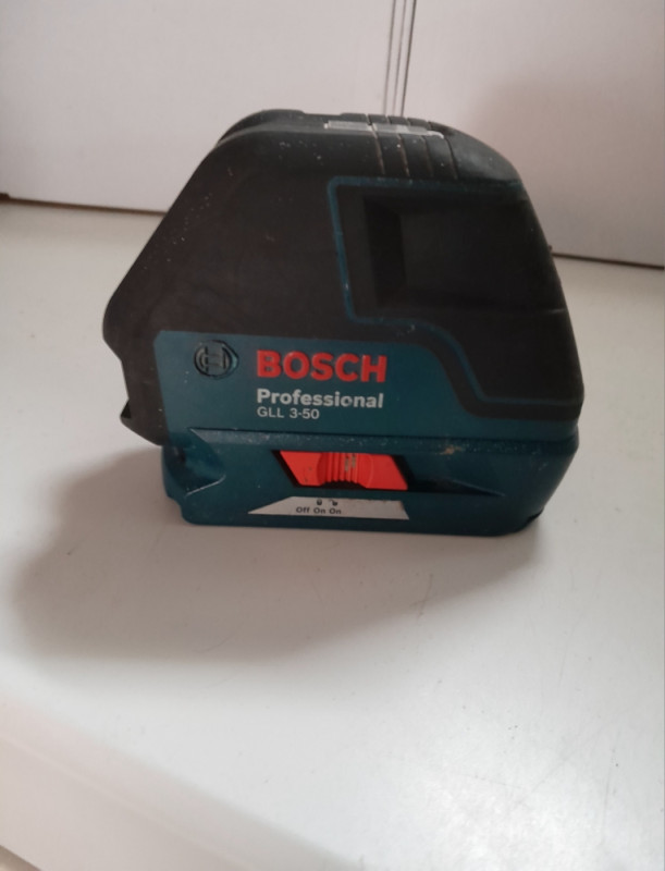 Gradjevinski laser BOSCH GLL 3-50 - Građevinski laseri - OLX.ba