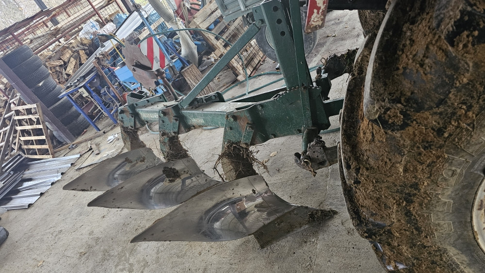 Regent plug 3 brazde - Plugovi - OLX.ba