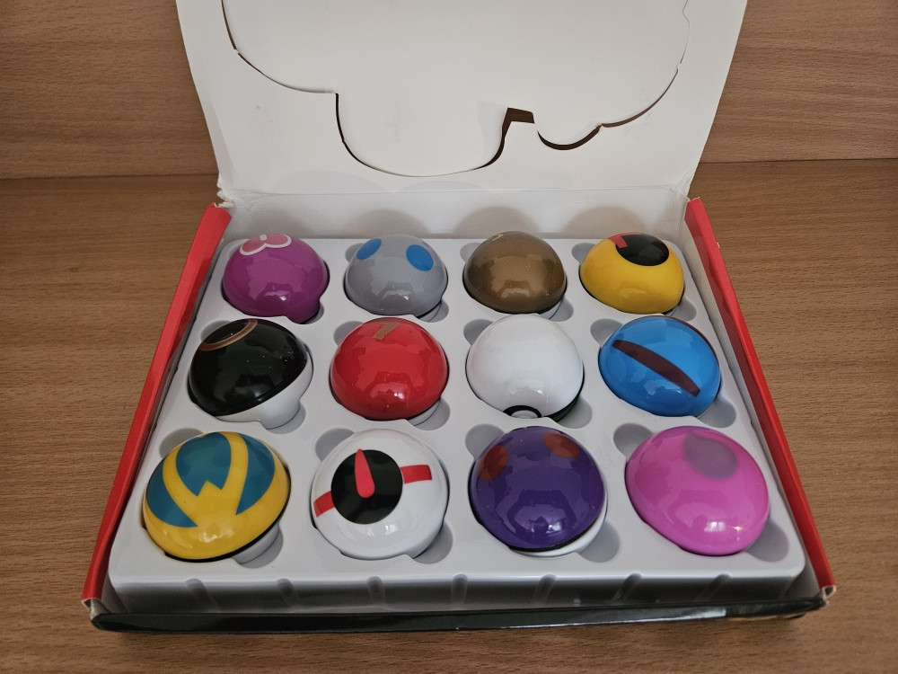 Pokemon Lopte Sa Malim Figurama, Pokemon Figure Anime/Manga - Figurice ...