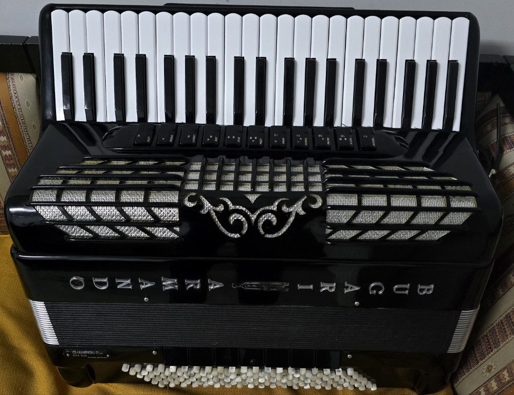 BUGARI ARMANDO CHAMPION 120b 2+2 kabinska MAGNATERA ton 1.klasa ...