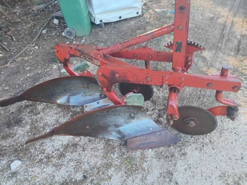 Imt plug plugovi 755 756, imt 539 - Plugovi - OLX.ba