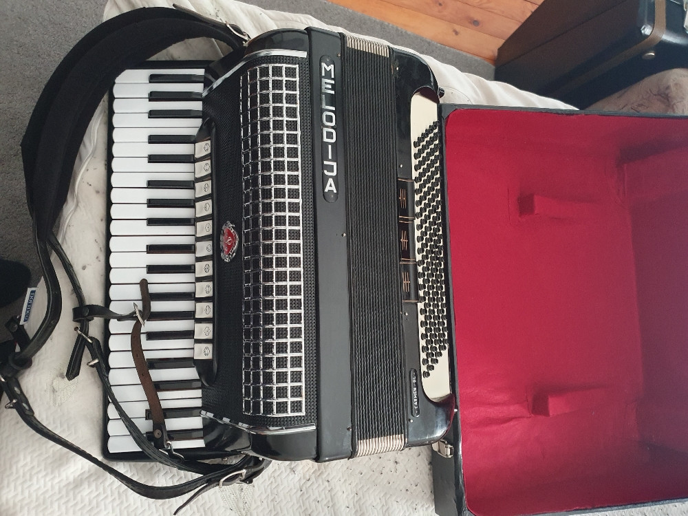 Muzicki instrumenti harmonika - Harmonika - OLX.ba