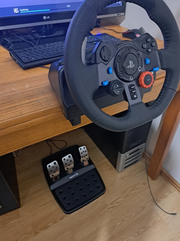 Volan za PC igre - Logitech G29 - Volani za PC i konzole - OLX.ba