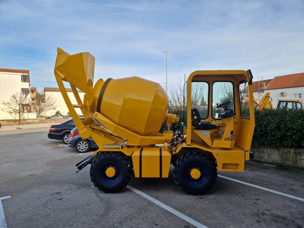 Mikser Za Beton Davino Mix 430 CarMix Car Mix - Mikseri i beton pumpe ...