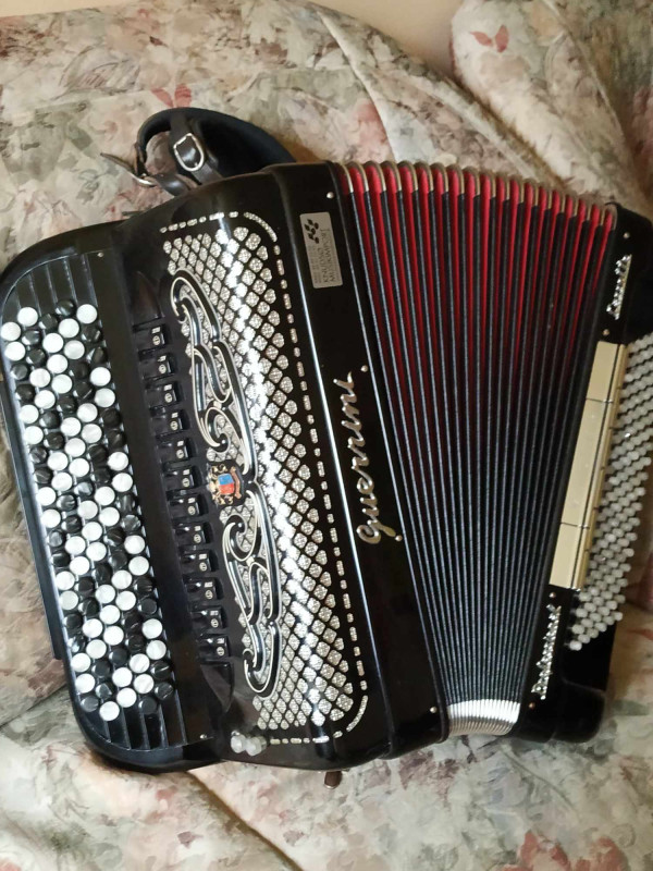 Guerrini Symphony 2 - Harmonika - OLX.ba