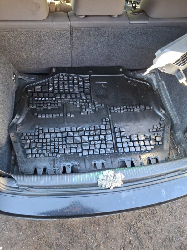 Suspleh PVC zastita motora Golf 5 TDI - Poklopci/Zaštite motora za ...