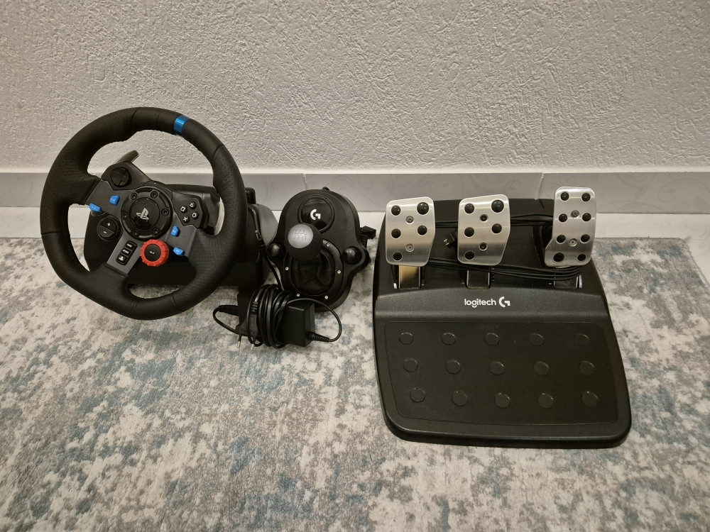 LOGITECH g29 VOLAN + MJENJAC - Volani za PC i konzole - OLX.ba