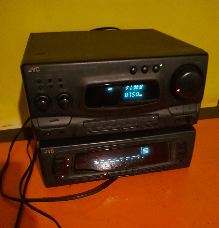 JVC JAPAN 4-KANALNO 160W POJACALO 6 - 8 OMA ZVUCNICI TUNER RADIO ...