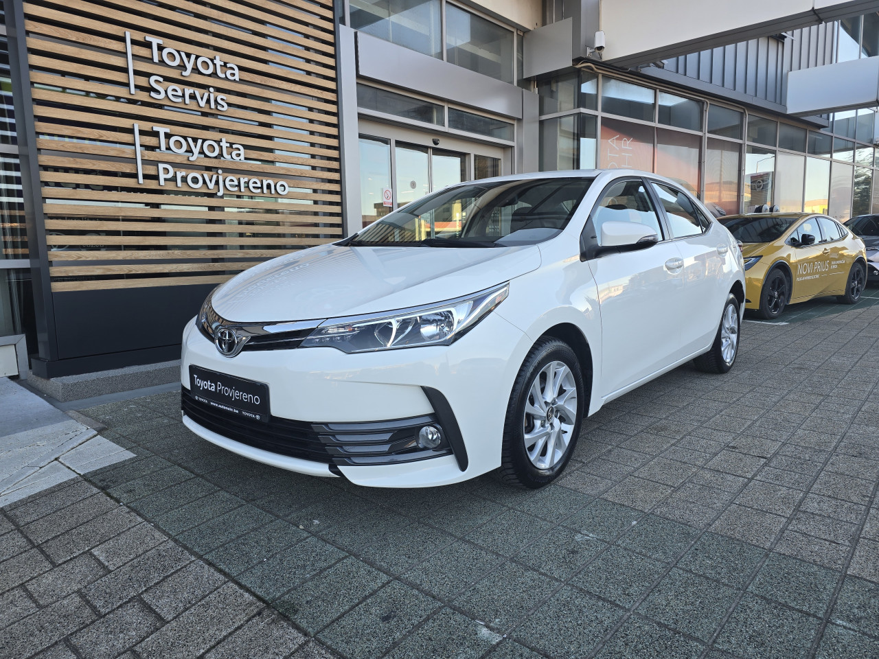 Toyota Corolla MC 1.6 VALVEMATIC SD M/T6 STYLE 2017 - Automobili - OLX.ba