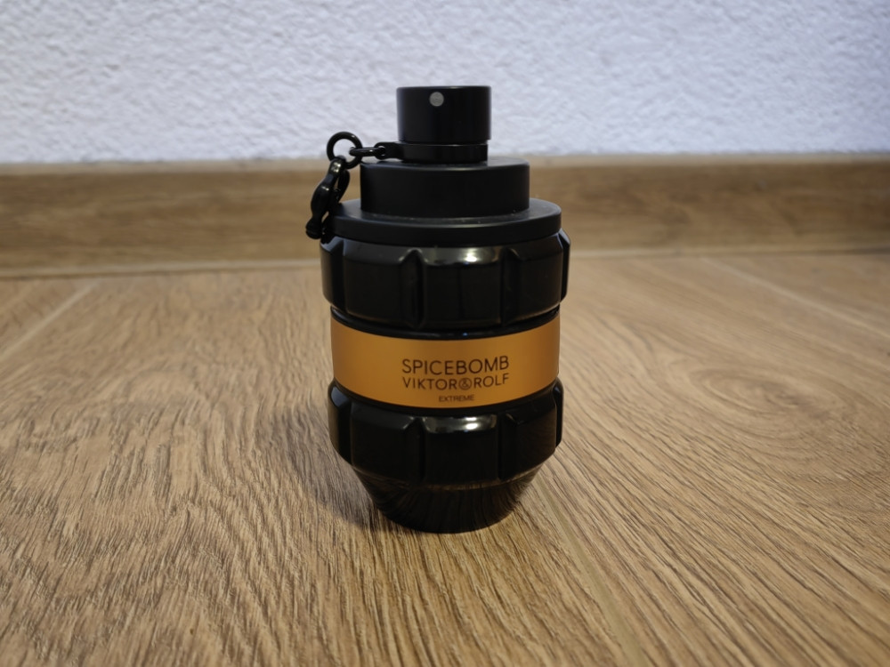 Viktor&Rolf SpiceBomb Extreme 5ml 10ml decant dekant parfem - Muški ...