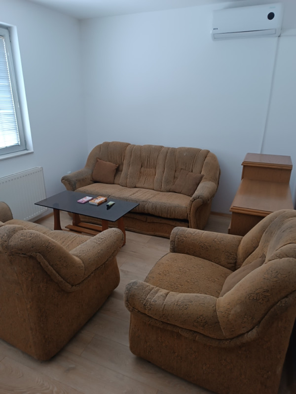 Poklanjam garnituru - Poklanjam (darujem) - OLX.ba