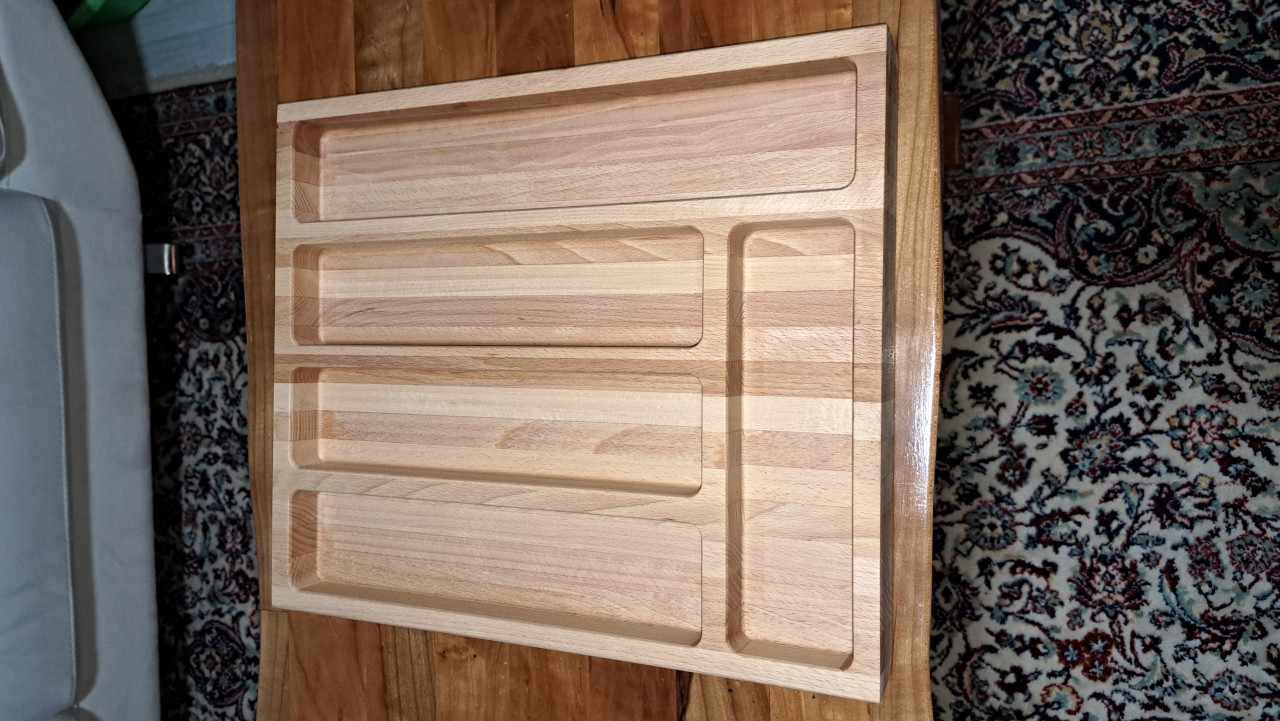 Drvena posuda od Hrastova drveta za pribor za jelo - Kuhinjski pribor - OLX.ba