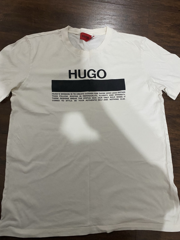 Hugo Boss majca - Majice i košulje za muškarce - OLX.ba