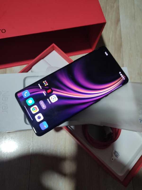 OnePlus 8 pro 8/128 ispravan - Mobiteli - OLX.ba