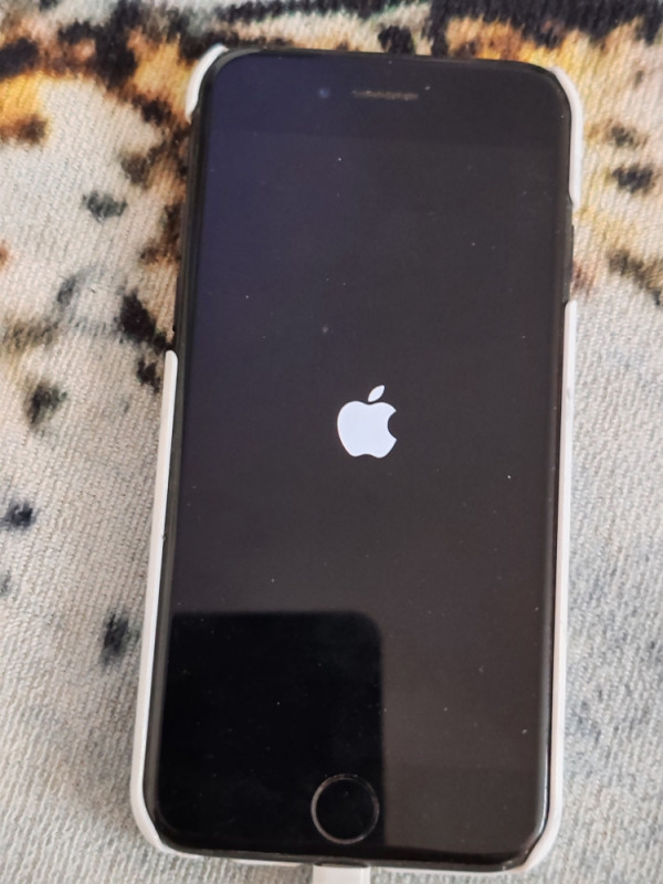 Iphone 7 upali se ugasi ocuvan sa fotrolom - Mobiteli u dijelovima - OLX.ba