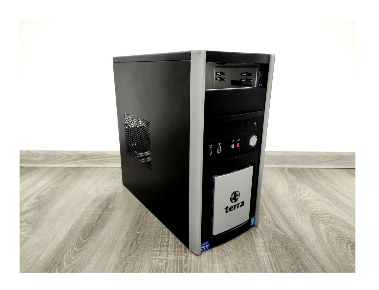 PC case kuciste terra ATX USB 3.0 - Kućišta - OLX.ba