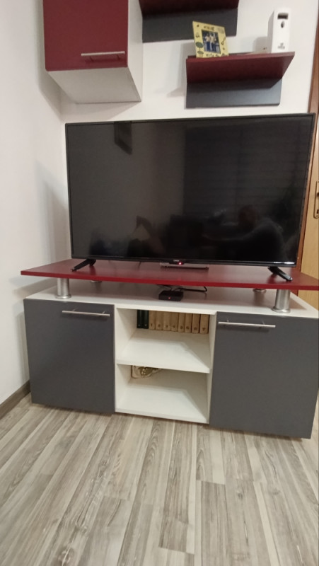 Poklanjam Komodu sa policama - Poklanjam (darujem) - OLX.ba