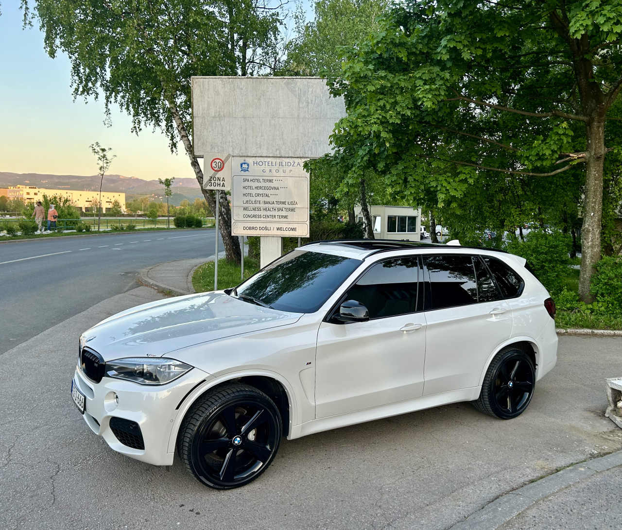 FELGE 5X120 BMW 21 X5 X6 F15 F16 M STYLE 128 SA GUMAMA - Felge s gumama ...