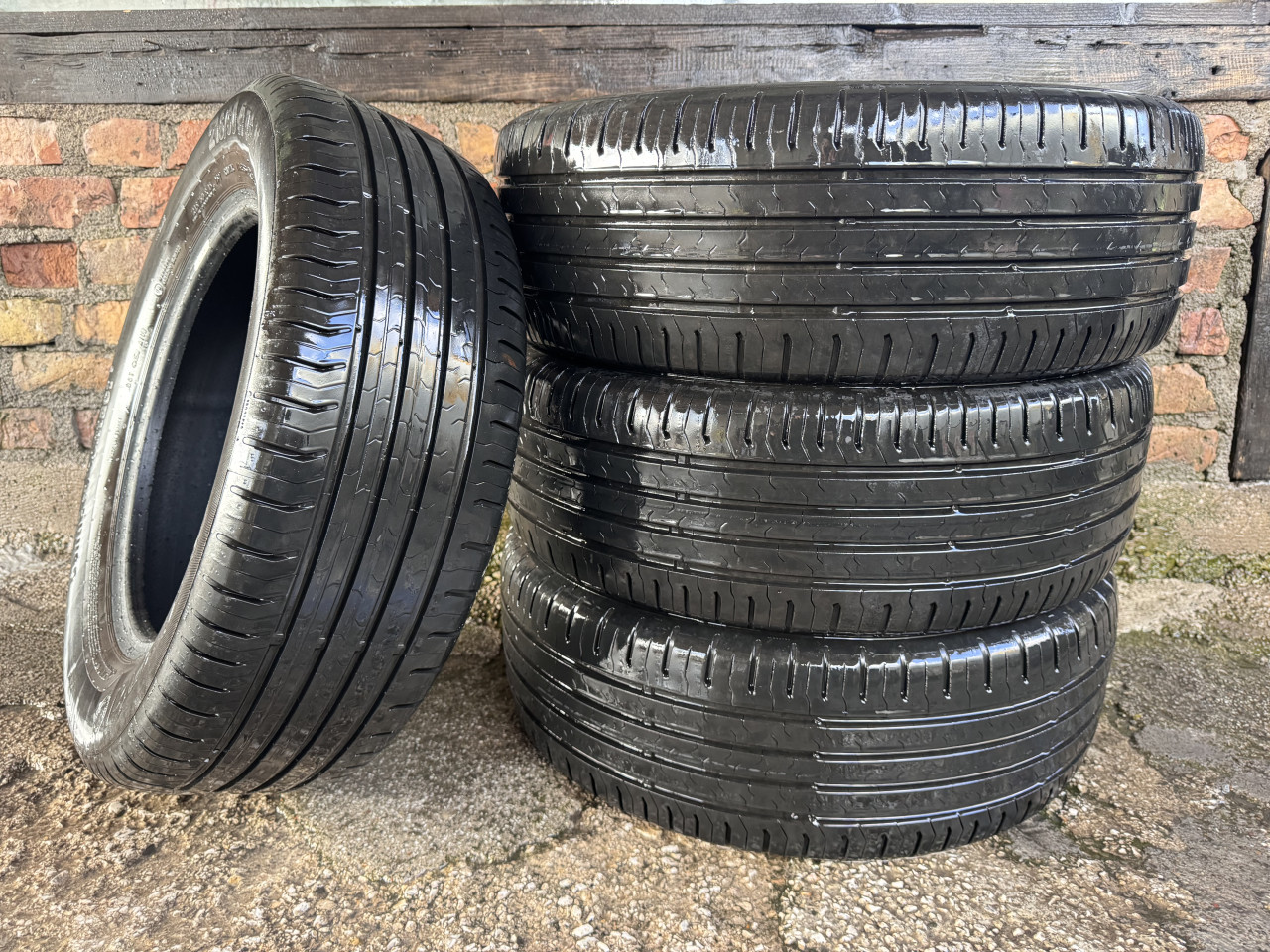 4 gume 205 55 16 Continental 7mm ljetne (Sultan prom) - Gume za automobile - OLX.ba