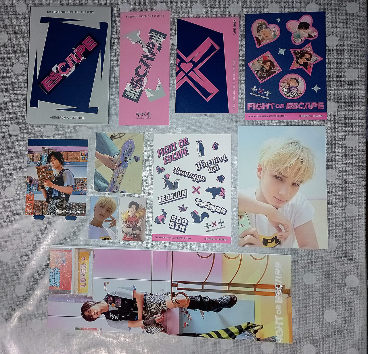 Kpop album TXT FIGHT OR ESCAPE - Sličice i albumi - OLX.ba