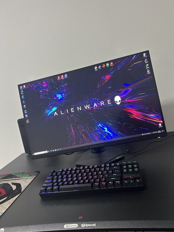 Gejmerski računar, gaming komplet Alienware AW2724DM - Desktop Računari ...