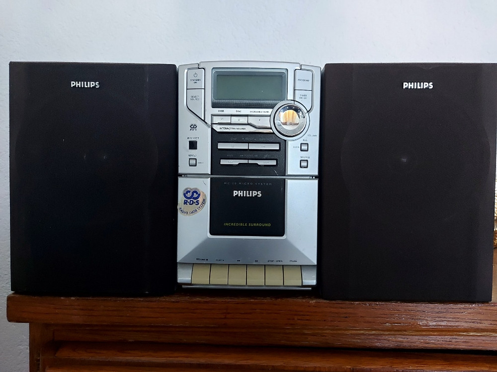 Muzička linija PHILIPS (radio cd aux) - Muzičke linije - OLX.ba