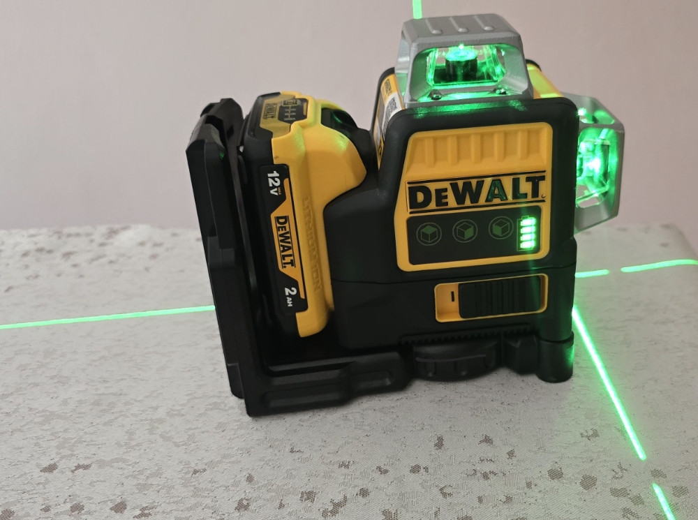 Dewalt gradjevinski laser zeleni 12 linija 360 - Građevinski laseri - OLX.ba