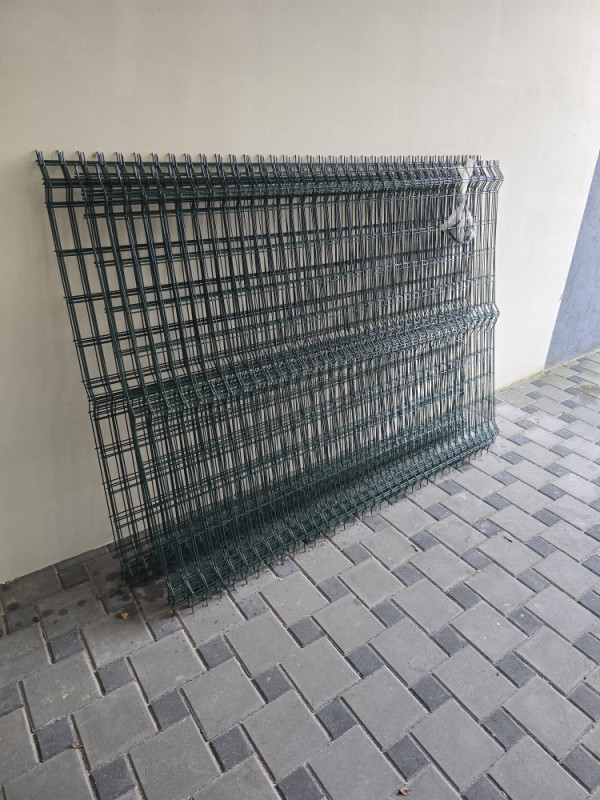 Ograda panel 20m 11 stubova 1.5m sve 350km - Ograde - OLX.ba