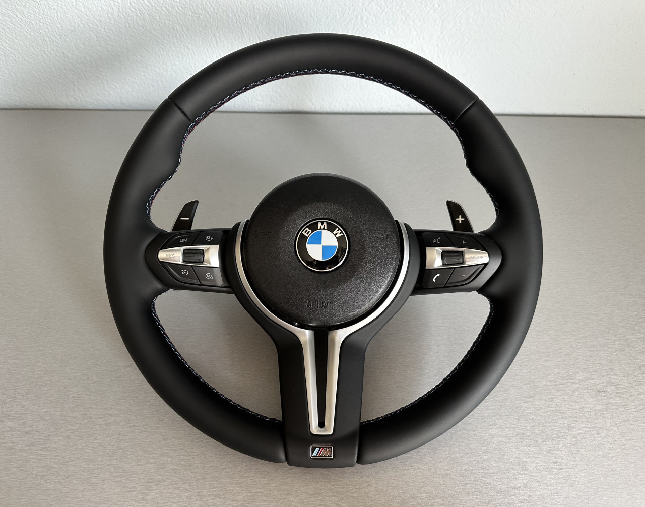 BMW M Volan F01 F02 F06 F07 F10 F11 F12 F15 F20 F25 F30 F31 F32 ...