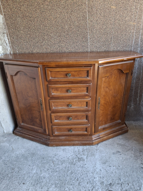 Komoda drvena - Komode/Vitrine - OLX.ba