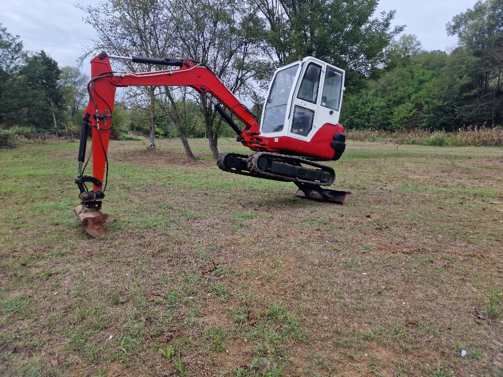 Mini bager Hitachi ex 35. .Kubota - Bageri - OLX.ba