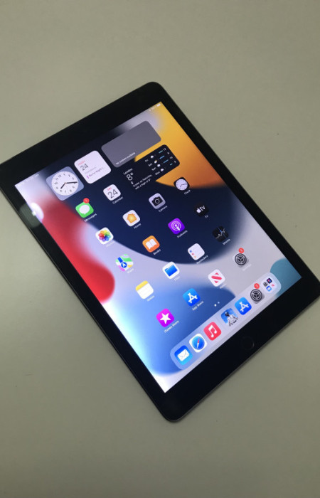 Tablet iPad Air 2 wifi+4G - Tablet PCs - OLX.ba