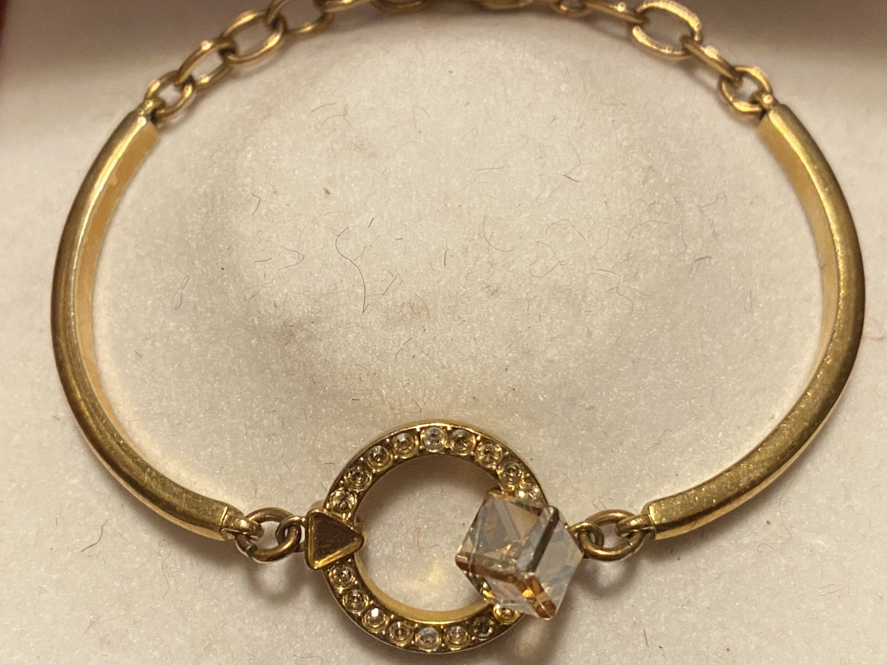 Lot 4 narukvice i 3 prstena Swarovsky brosway Daniel Klein Guess - Narukvice - OLX.ba