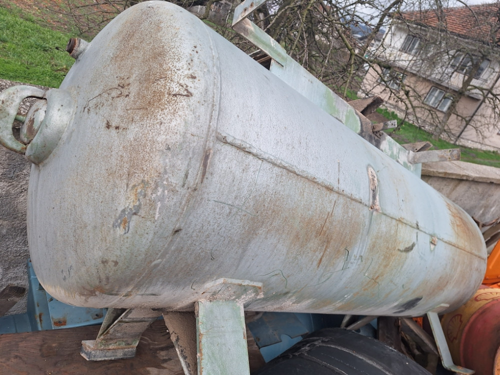 BOCA ZA KOMPRESOR ZA VISOKI PRITISAK 750 LITARA NJEMAČKA EXSTRA - Kompresori - OLX.ba