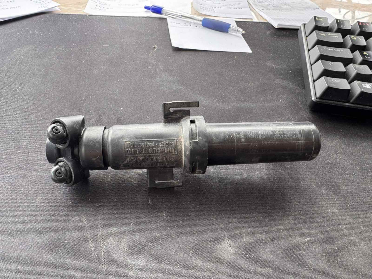 AUDI A3 8P BRIZGALJKA 8P0 955 101 B 8P0955101B - Šprice, brisači i ...