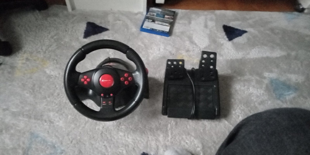 Prodajem volan za ps4 ps 3 i kompjuter - Volani za PC i konzole - OLX.ba