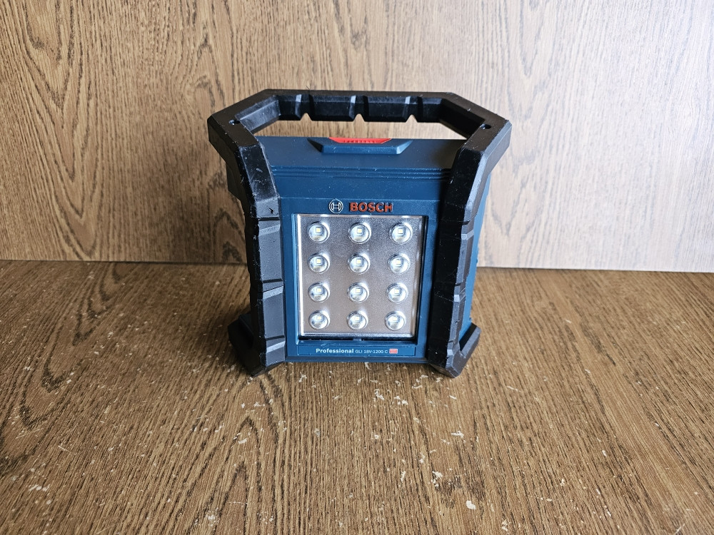Bosch Aku Reflektor 1200C 2023 - Ostalo - OLX.ba