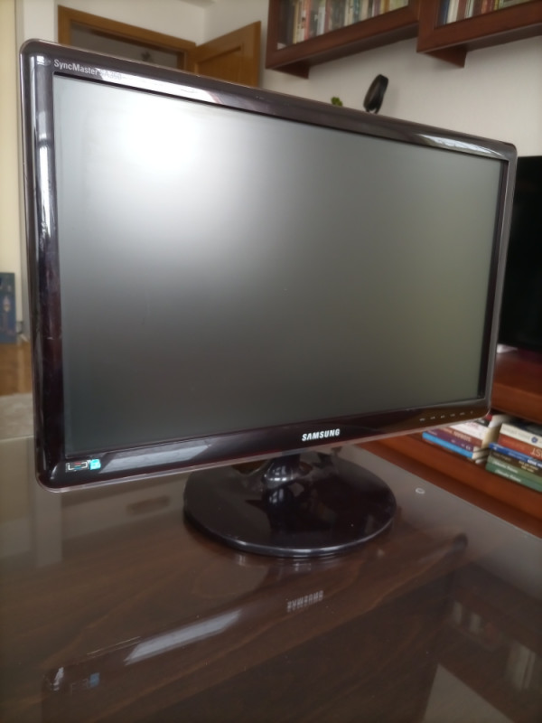 Monitor Samsung SA350 23" /Ful HD/HDMI izlaz/ Extra stanje ...
