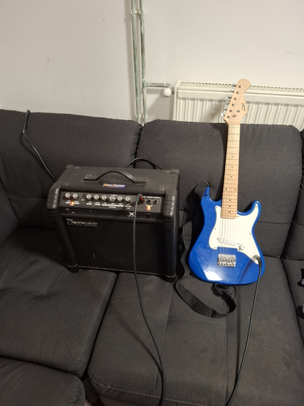 Elektricna gitara - Električna gitara - OLX.ba