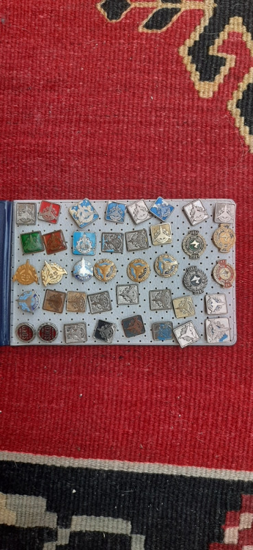 Lot Znacke SOKO MOSTAR, Kolekcija 40 znacki, avioni - Značke - OLX.ba