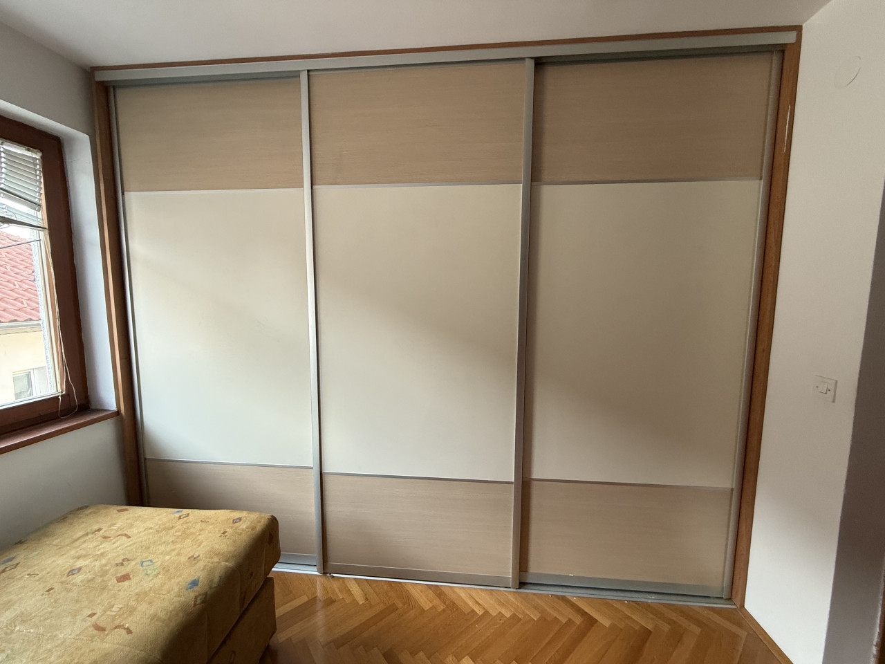 Americki aplakar - Ormari/Plakari - OLX.ba