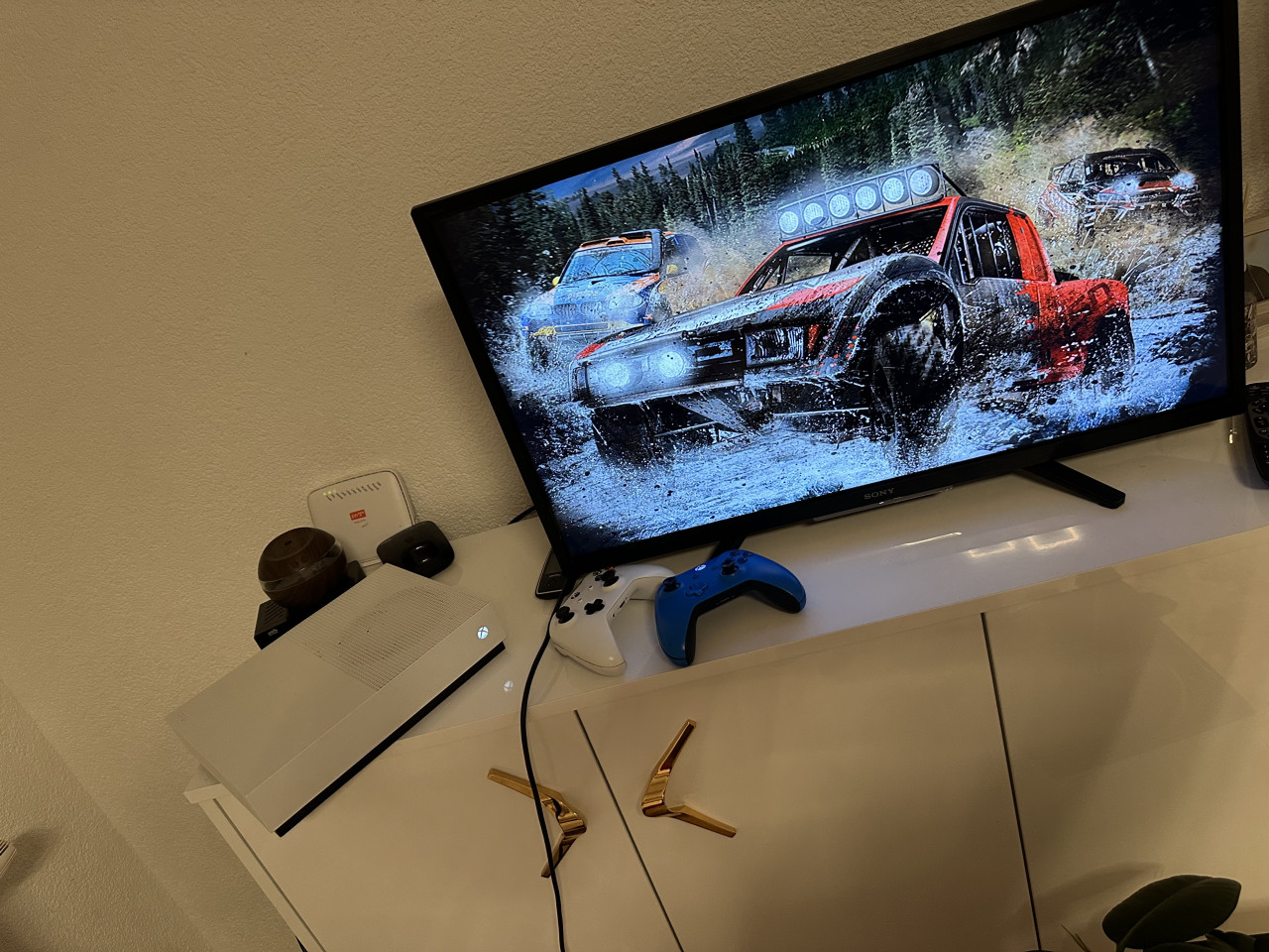 Xbox one s all digital edition - Konzole - OLX.ba