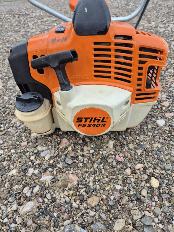 Trimer Stihl fs240r - Kosilice i Trimeri za vrt - OLX.ba
