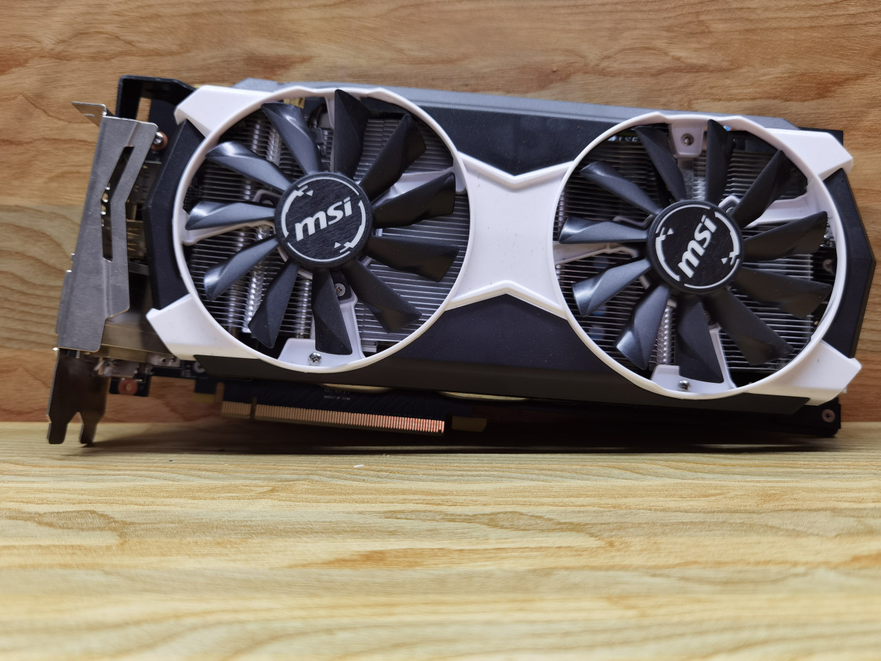 Graficka kartica MSI ARMOR 2X GTX 980 GDDR5 4GB OC - Grafičke kartice ...